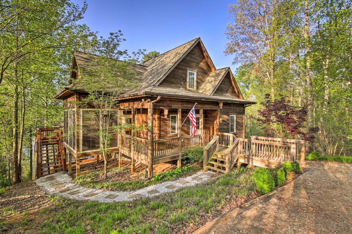 167 M² House ∙ 3 Bedrooms ∙ 8 Guests - Lake Hartwell