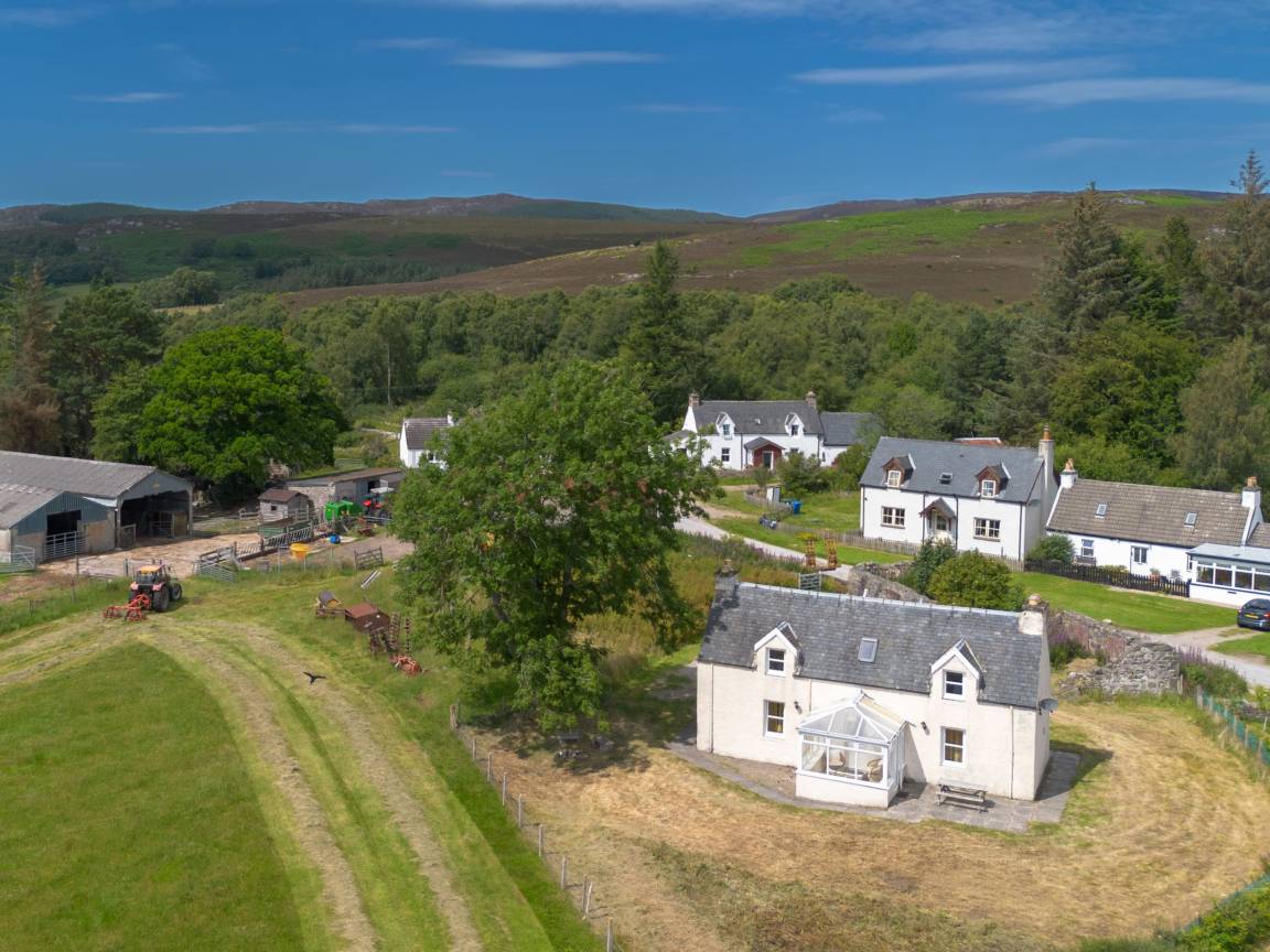 House ∙ 1 Bedroom ∙ 4 Guests - Loch Ness