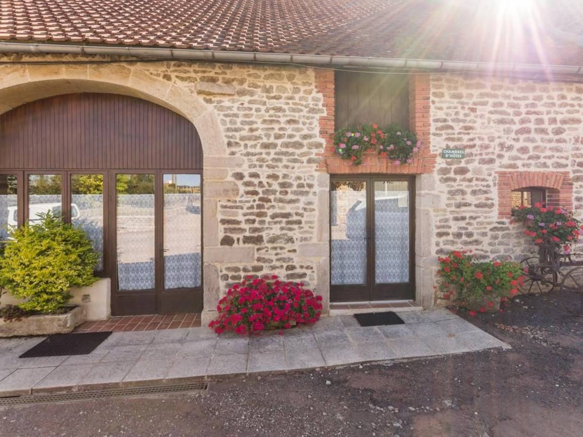 50 M² Chambre D'hôtes ∙ 1 Chambre ∙ 4 Personnes - Arnay-le-Duc