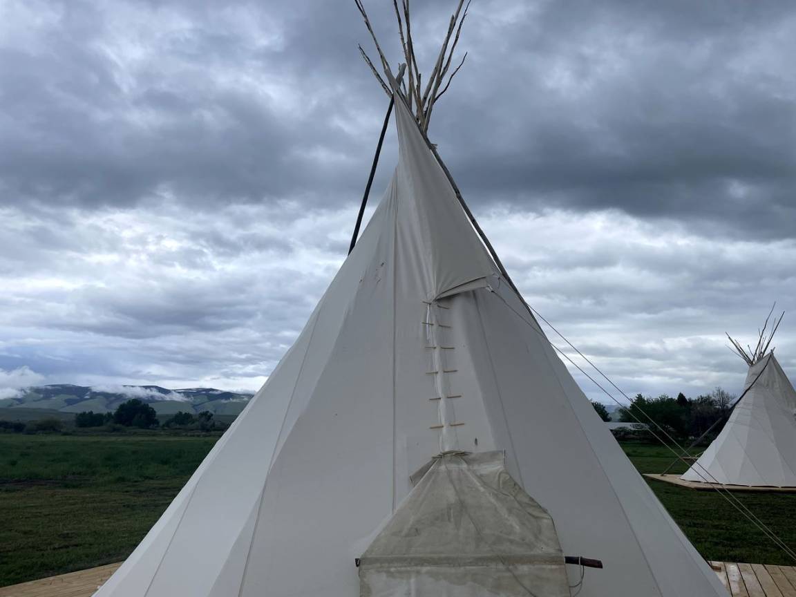 Camping ∙ 1 Bedroom ∙ 4 Guests - Wyoming