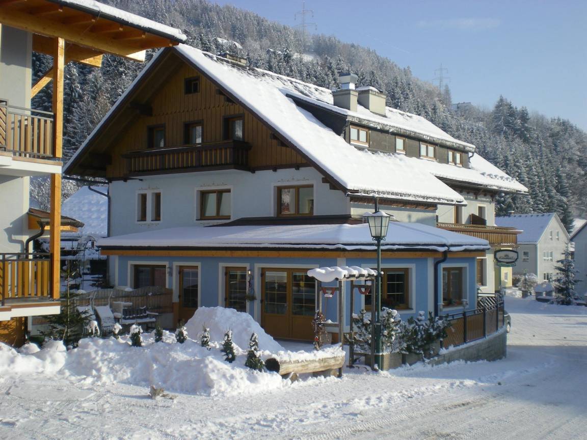 18 M² Hotel ∙ 1 Bedroom ∙ 3 Guests - Obertraun