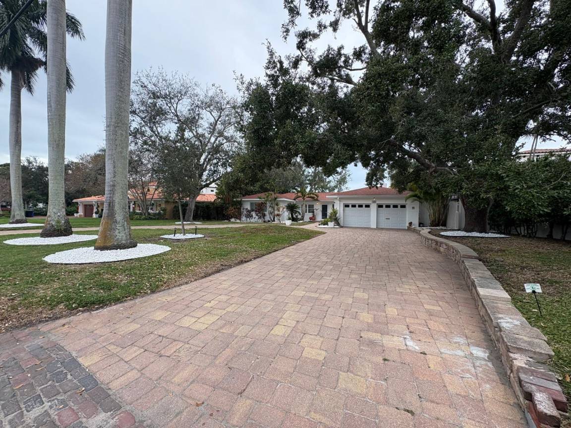 Talo ∙ 3 Makuuhuonetta ∙ 10 Vierasta - St. Petersburg, FL