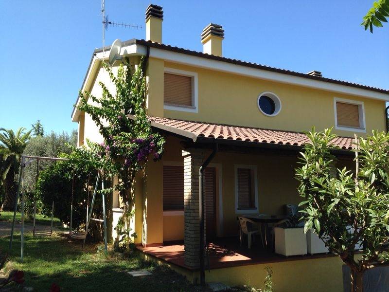 200 M² Villa ∙ 4 Bedrooms ∙ 9 Guests - Tortoreto