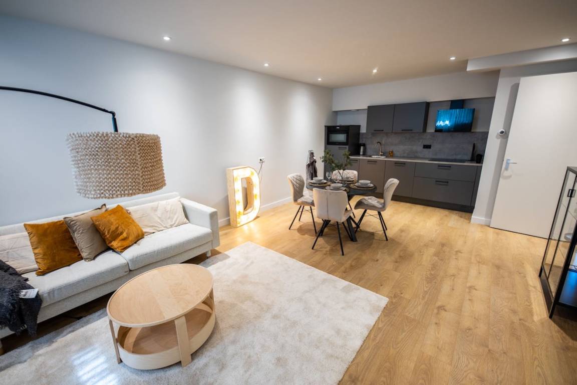 84 M² Apartment ∙ 2 Bedrooms ∙ 4 Guests - Rotterdam