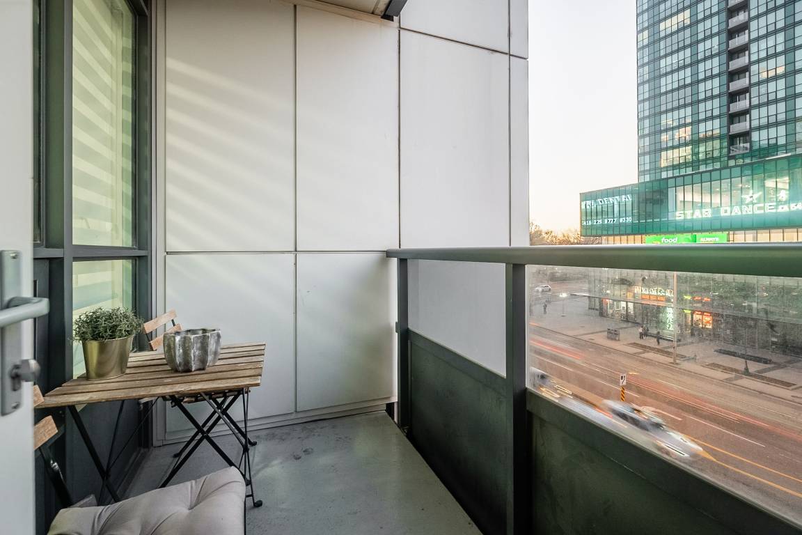 90 M² Apartment ∙ 2 Bedrooms ∙ 6 Guests - Vaughan