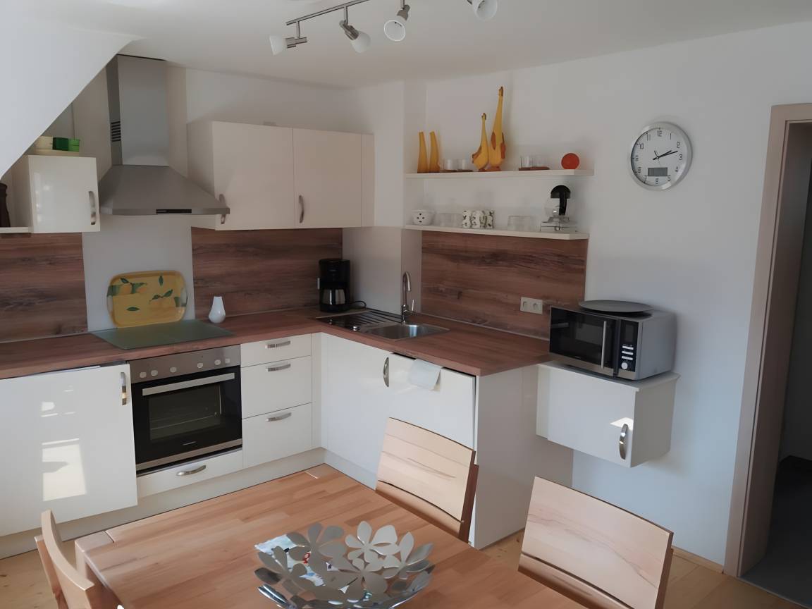 45 M² Ferienwohnung ∙ 2 Schlafzimmer ∙ 3 Gäste - Baunatal