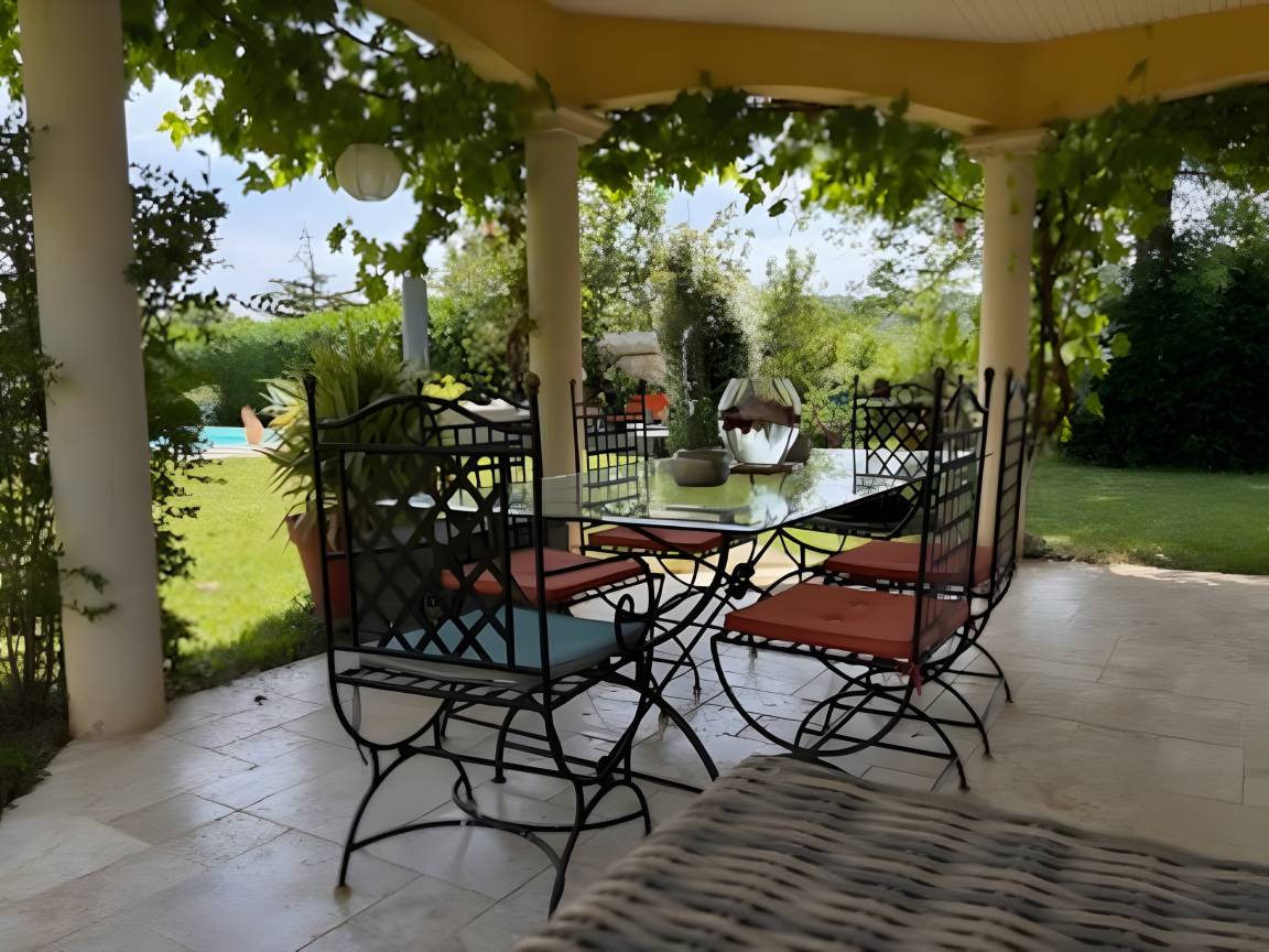 20 M² Chambre D'hôtes ∙ 1 Chambre ∙ 2 Personnes - Bourgoin-Jallieu