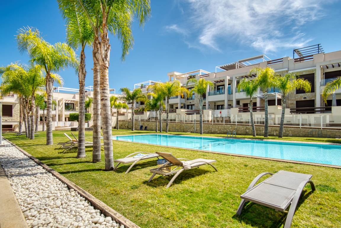 52 M² Apartment ∙ 2 Bedrooms ∙ 4 Guests - Villamartin