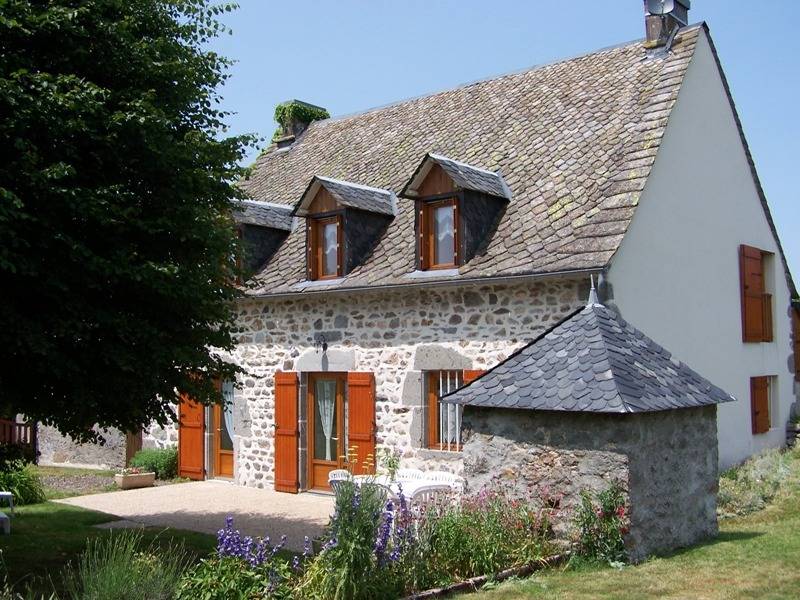 138 M² Gîte ∙ 4 Chambres ∙ 8 Personnes - Puy-de-Dôme
