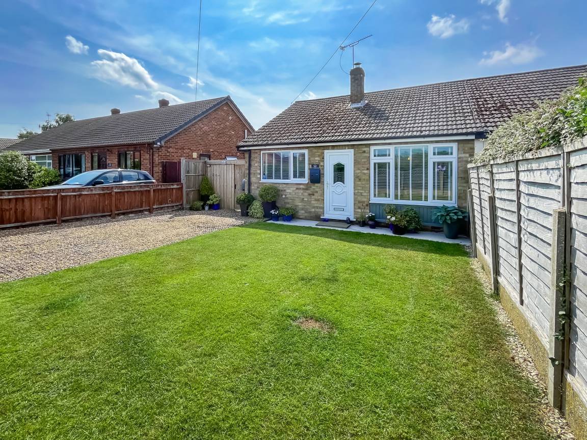 Cottage ∙ 2 Bedrooms ∙ 4 Guests - Lincolnshire