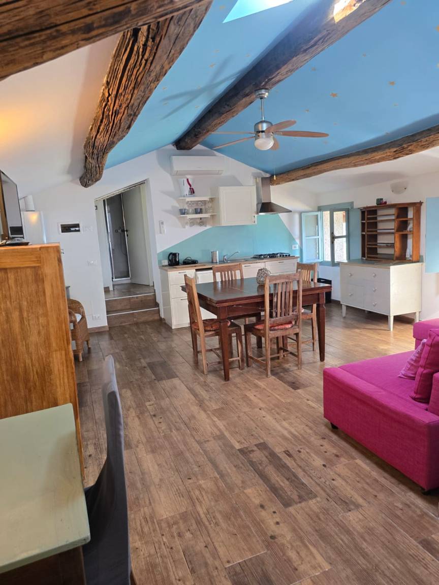 100 M² Farmhouse ∙ 2 Bedrooms ∙ 8 Guests - Gardone Riviera