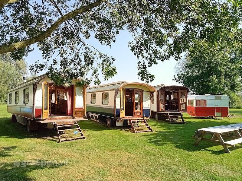 Huis ∙ 21 Slaapkamers ∙ 50 Gasten - Emmen