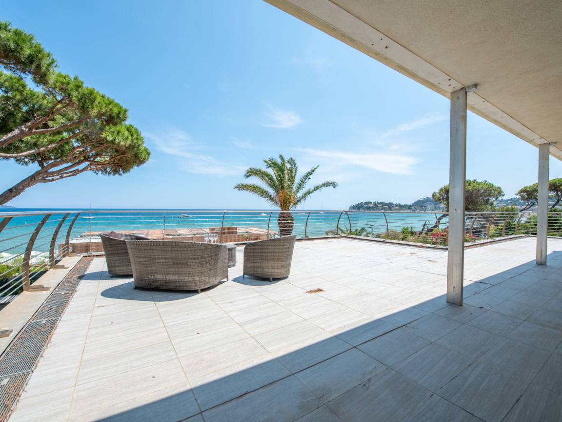 230 M² Villa ∙ 4 Bedrooms ∙ 9 Guests - Cavalaire-sur-Mer