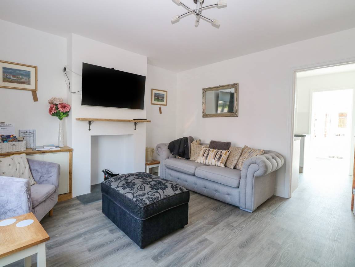 Cottage ∙ 3 Bedrooms ∙ 6 Guests - Caister-on-Sea