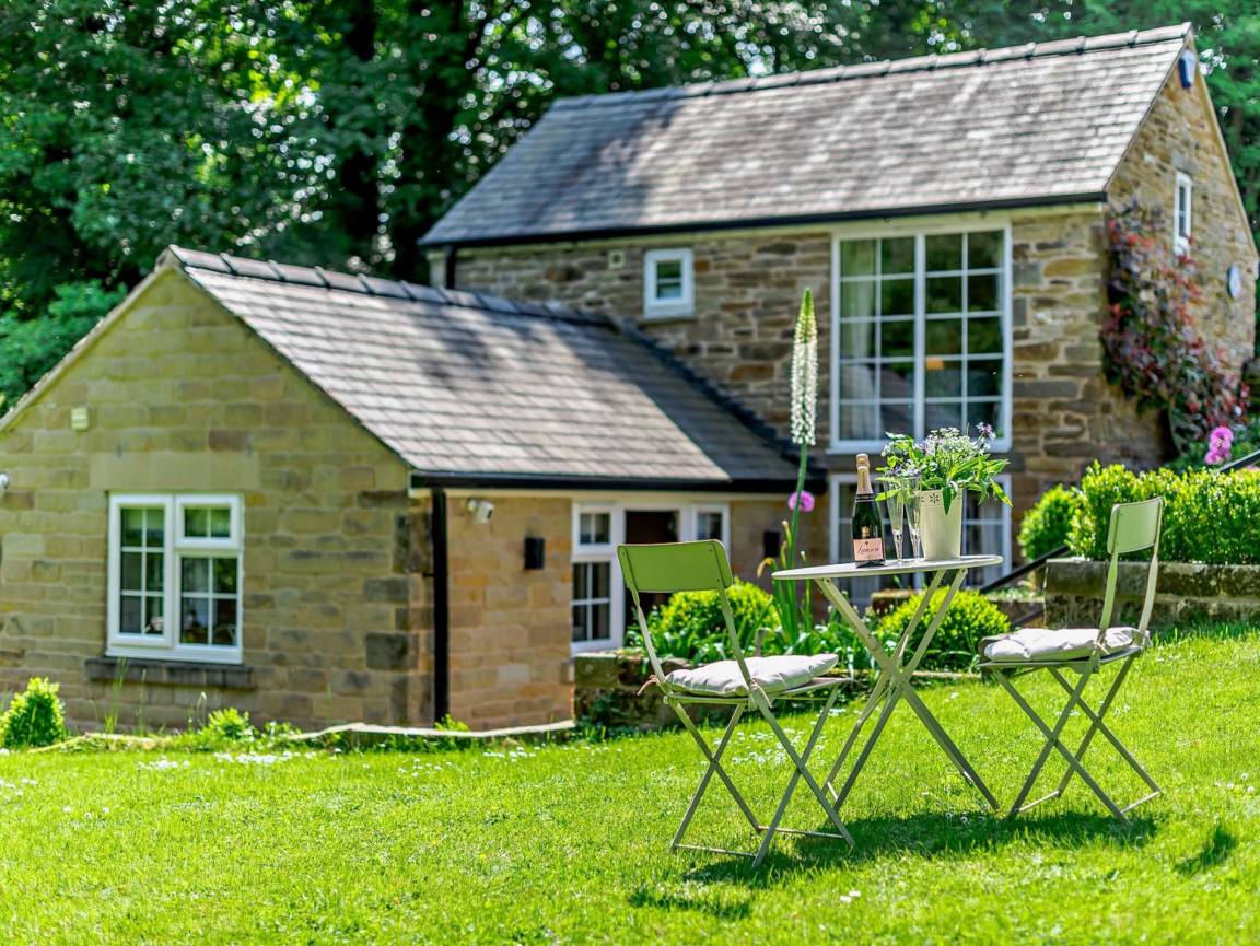Cottage ∙ 1 Bedroom ∙ 2 Guests - Chesterfield