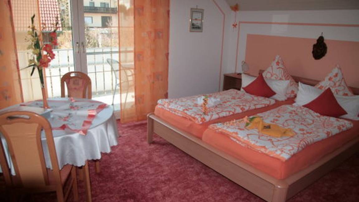 12 M² Hotel ∙ 1 Bedroom ∙ 2 Guests - Beilngries