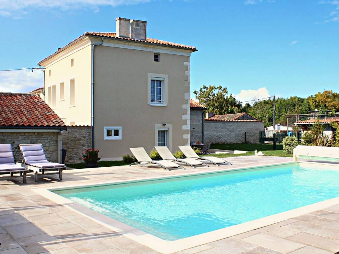 90 M² Cottage ∙ 3 Chambres ∙ 6 Personnes - Charente