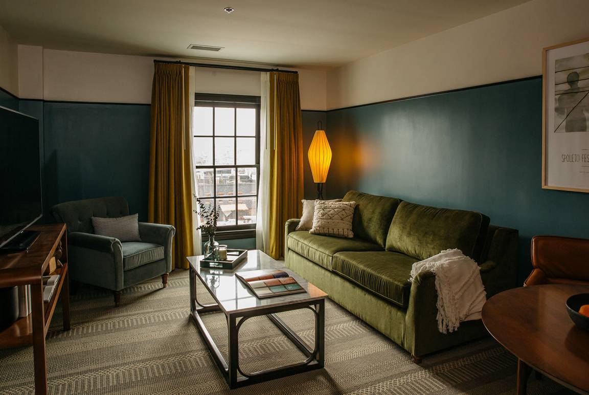 137 M² Hotel ∙ 1 Bedroom ∙ 4 Guests - Charleston