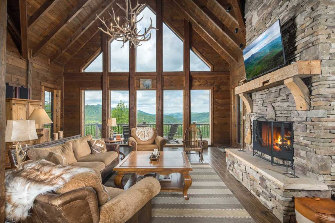 456 M² Lodge ∙ 3 Bedrooms ∙ 17 Guests - North Carolina