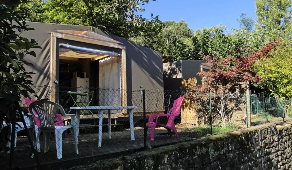18 M² Mobil-home ∙ 2 Chambres ∙ 4 Personnes - Joyeuse