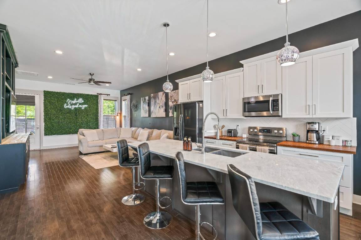 197 M² House ∙ 3 Bedrooms ∙ 10 Guests - Nashville, TN