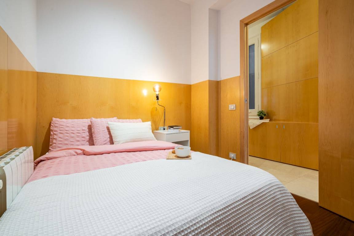 166 M² Private Room ∙ 1 Bedroom ∙ 1 Guest - Barcelone