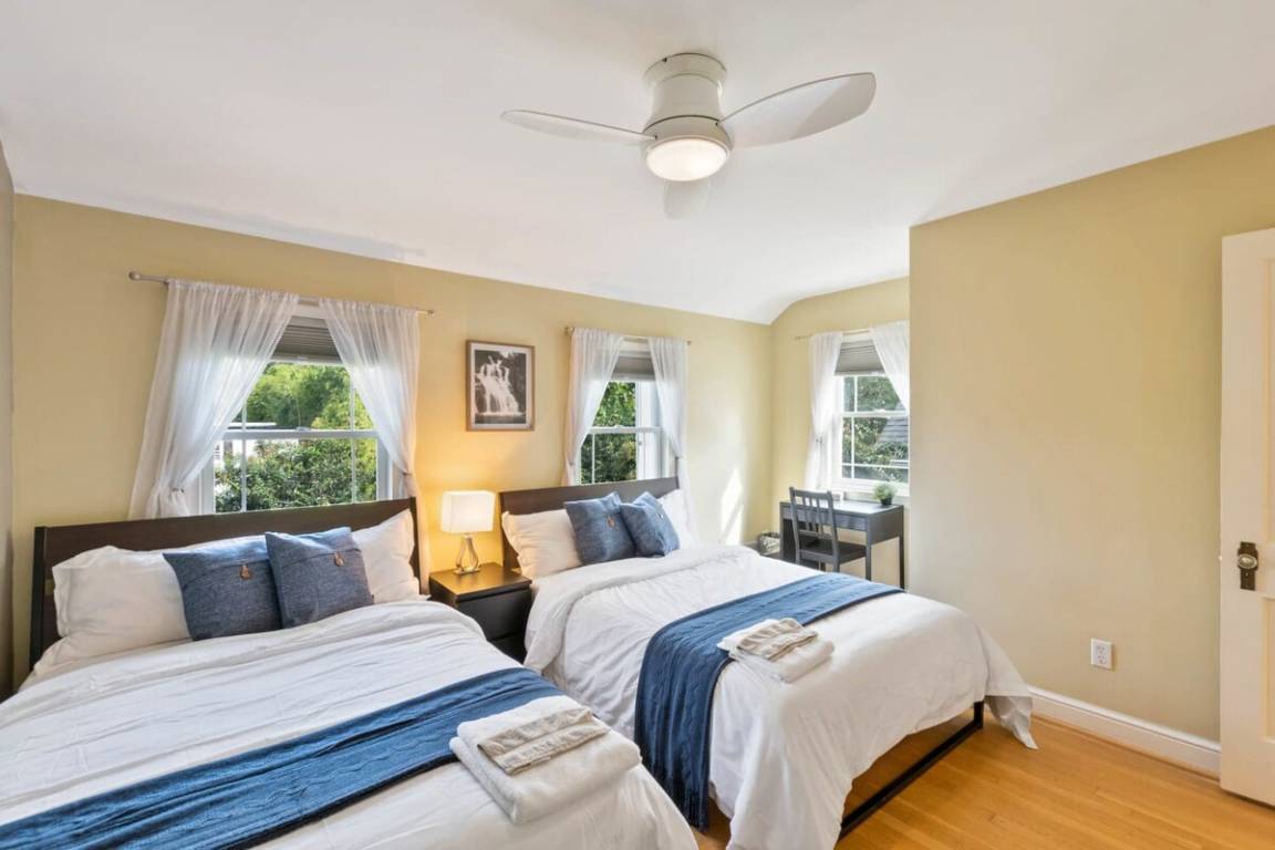 167 M² House ∙ 3 Bedrooms ∙ 10 Guests - RFK Stadium - Washington
