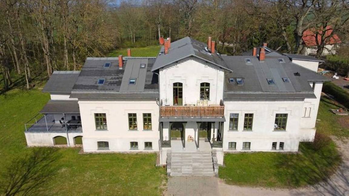 97 M² Ferienwohnung ∙ 2 Schlafzimmer ∙ 5 Gäste - Teterow