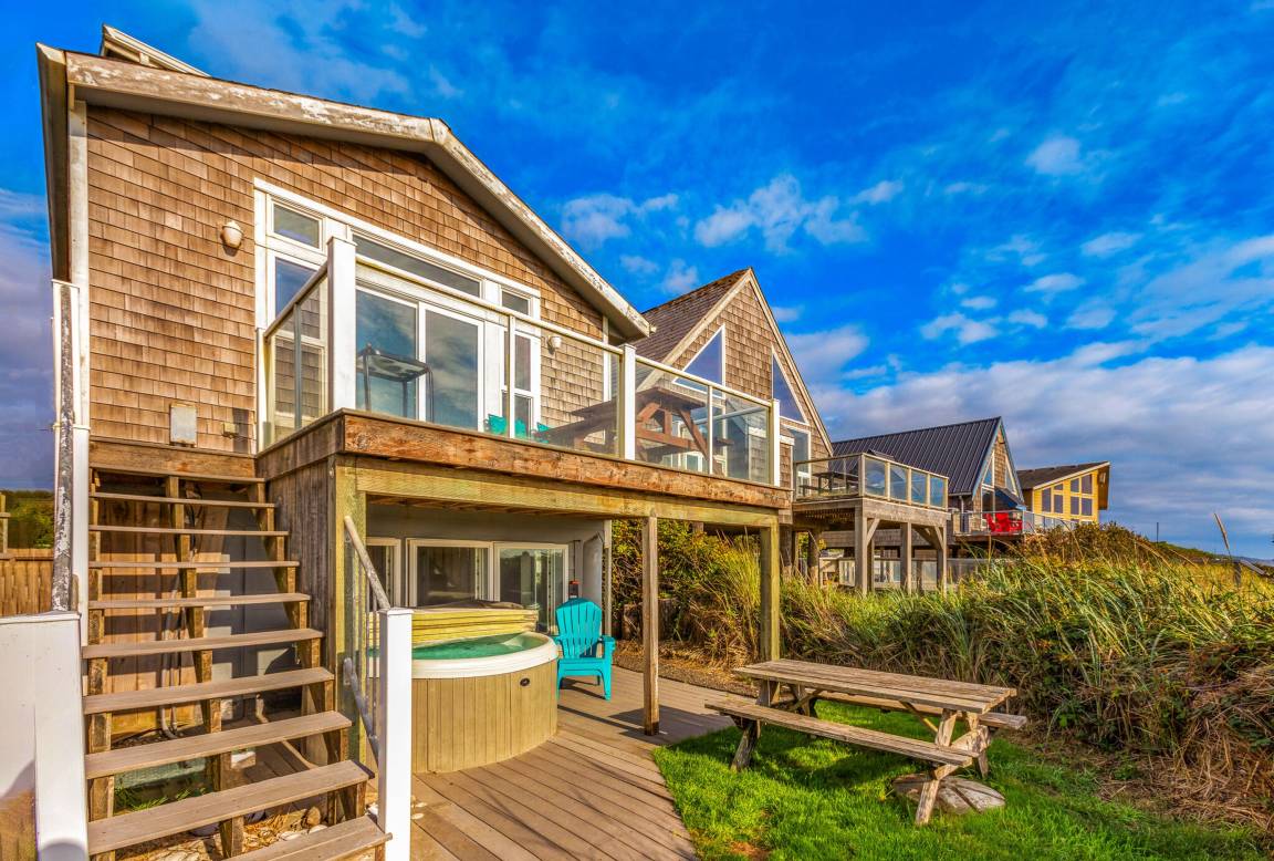 House ∙ 3 Bedrooms ∙ 11 Guests - Moclips, WA
