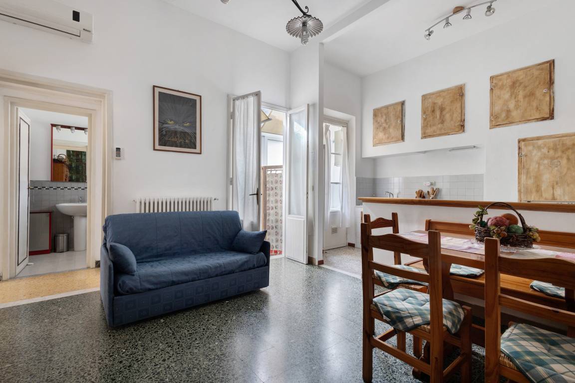 70 M² Apartment ∙ 2 Bedrooms ∙ 4 Guests - Viareggio