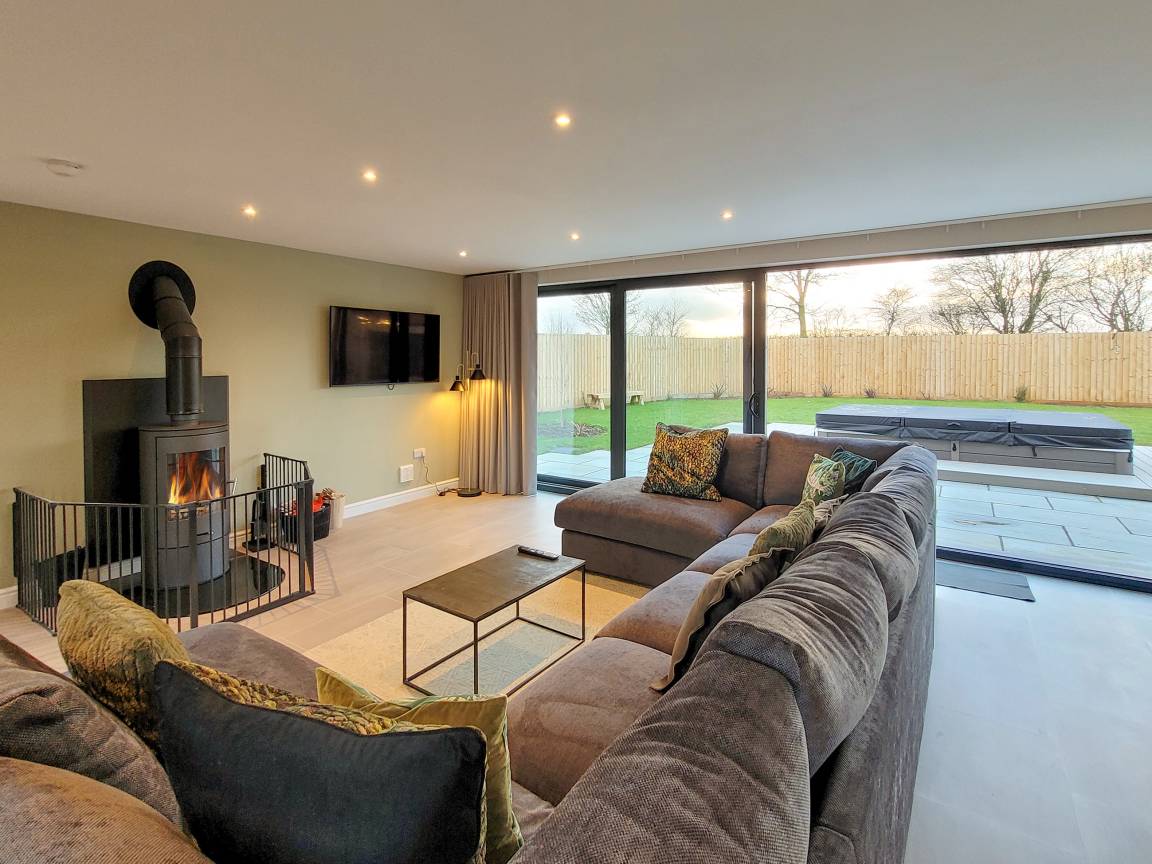 Cottage ∙ 4 Bedrooms ∙ 8 Guests - Lincoln