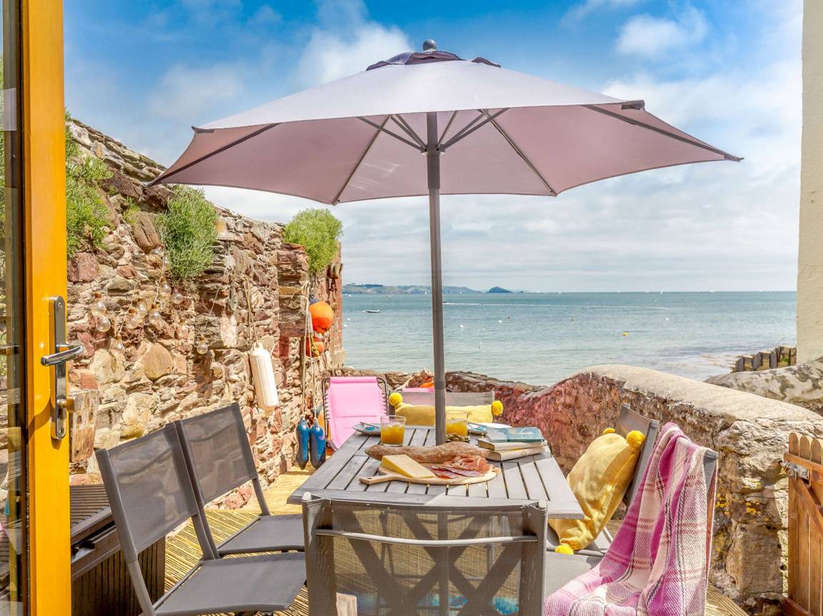 Cottage ∙ 3 Bedrooms ∙ 5 Guests - Plymouth