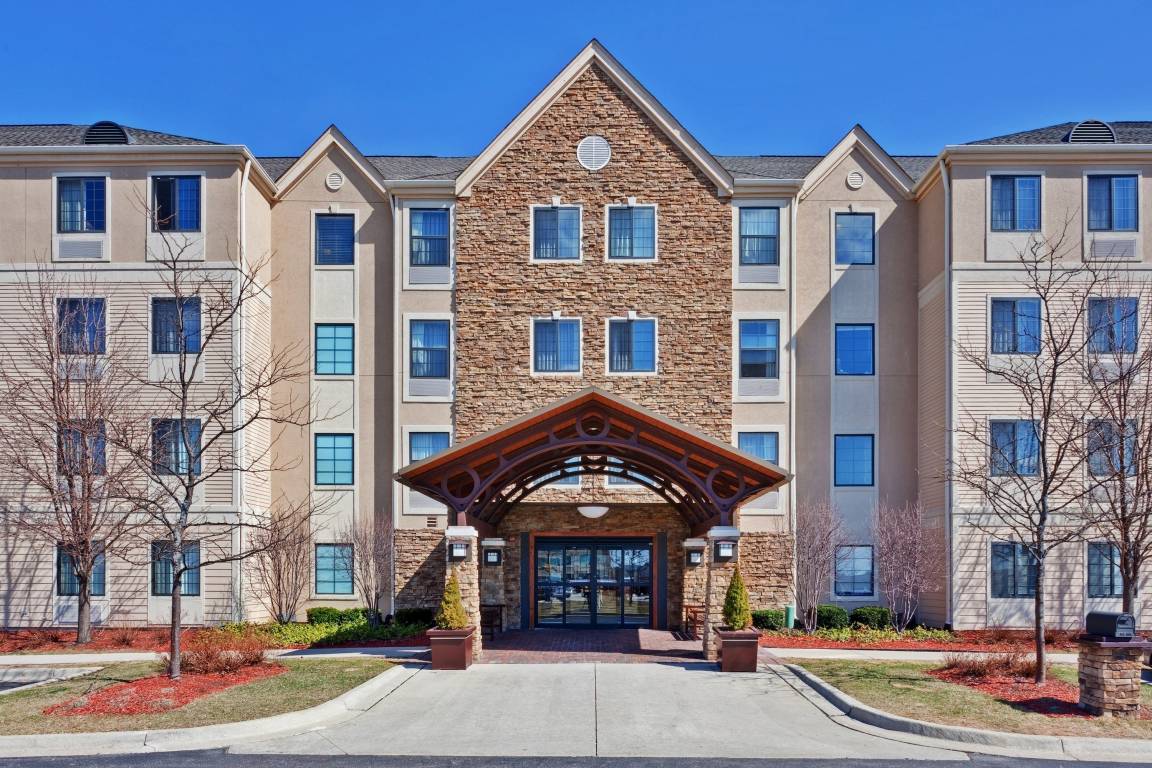 Studio Flat ∙ 1 Bedroom ∙ 2 Guests - Elk Grove Village, IL