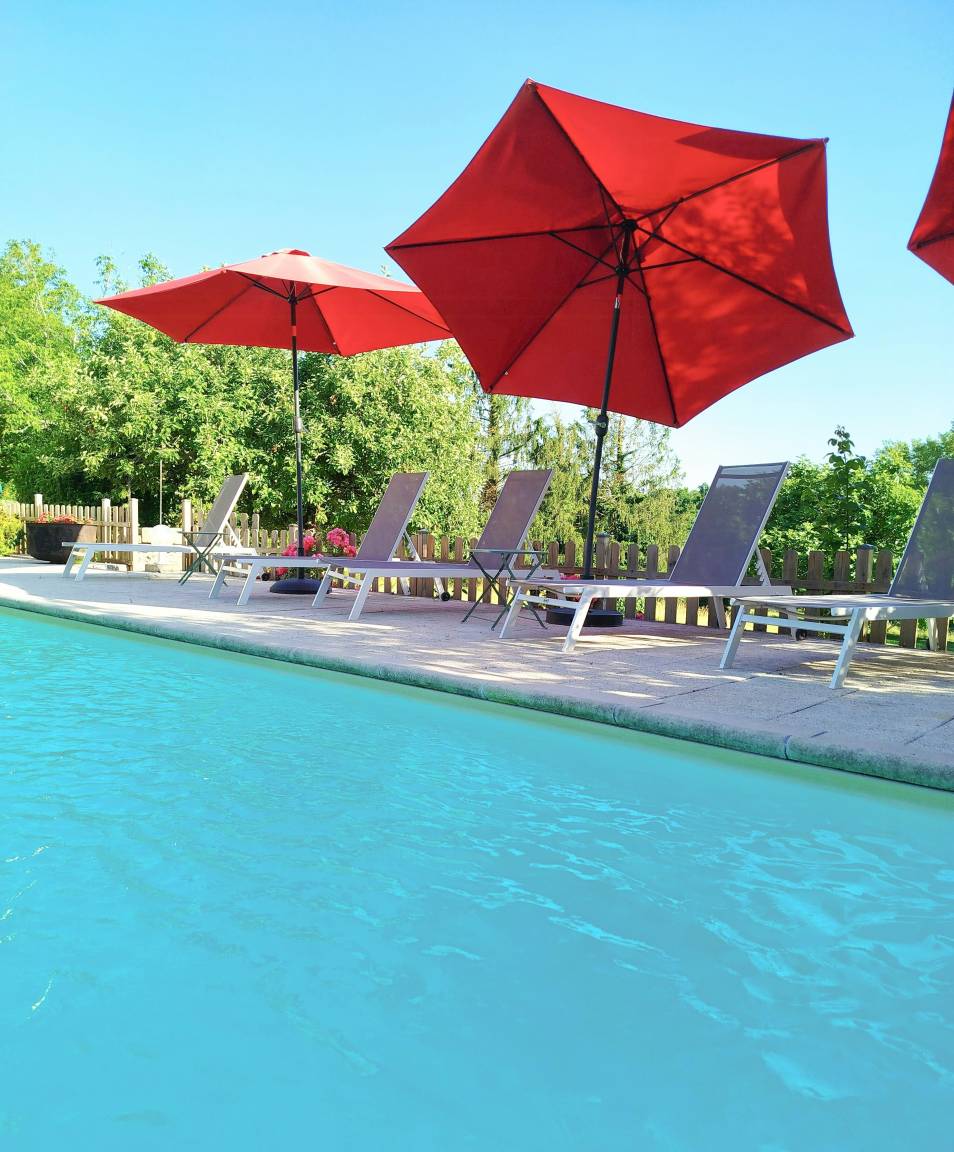 300 M² House ∙ 6 Bedrooms ∙ 12 Guests - Ribérac