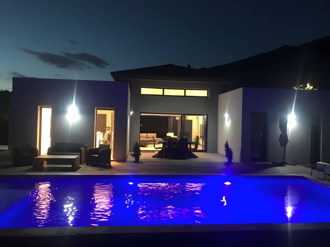 150 M² Maison De Vacances ∙ 3 Chambres ∙ 6 Personnes - Biguglia