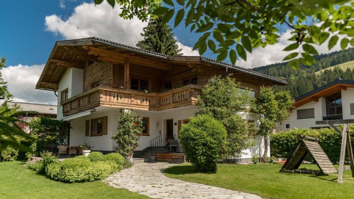 110 M² Apartment ∙ 5 Bedrooms ∙ 10 Guests - Wagrain