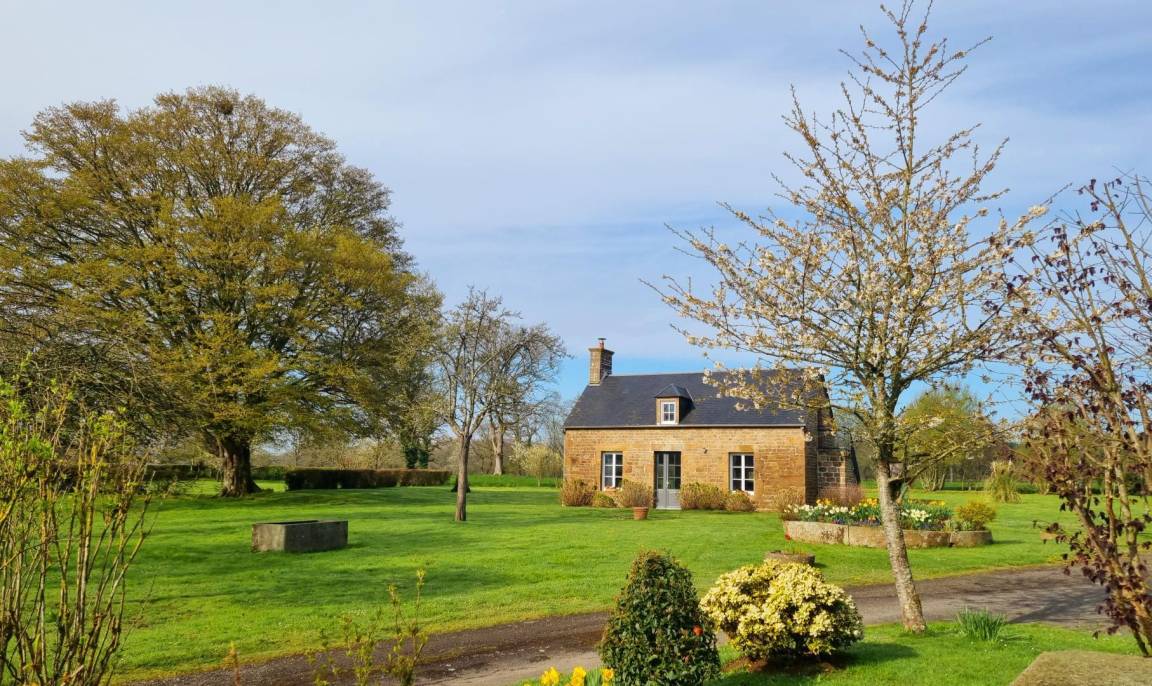 85 M² Gîte ∙ 2 Bedrooms ∙ 4 Guests - Normandy