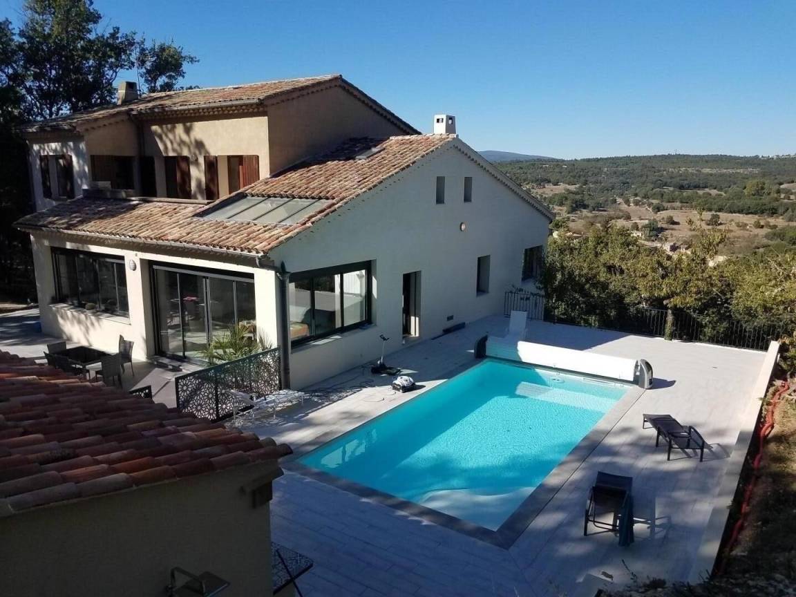 250 M² Villa ∙ 6 Chambres ∙ 14 Personnes - Rustrel
