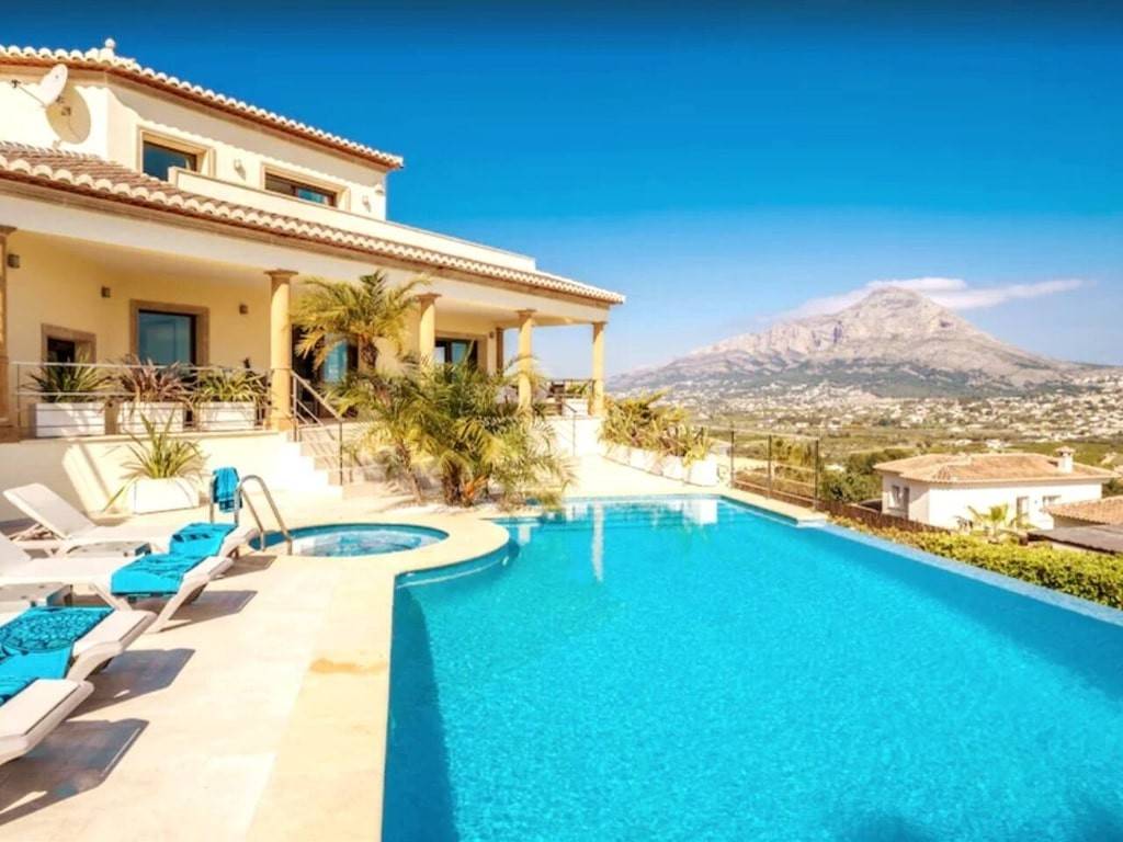 350 M² Villa ∙ 4 Schlafzimmer ∙ 8 Gäste - Dénia