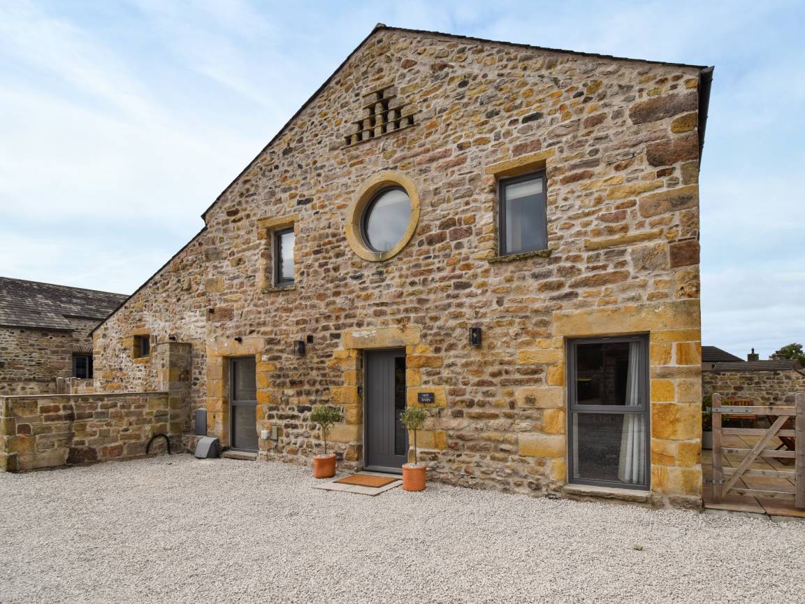 Cottage ∙ 6 Bedrooms ∙ 11 Guests - Carnforth