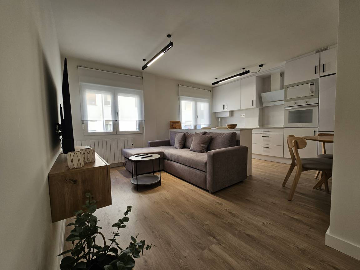 62 M² Apartment ∙ 2 Bedrooms ∙ 4 Guests - Gijón
