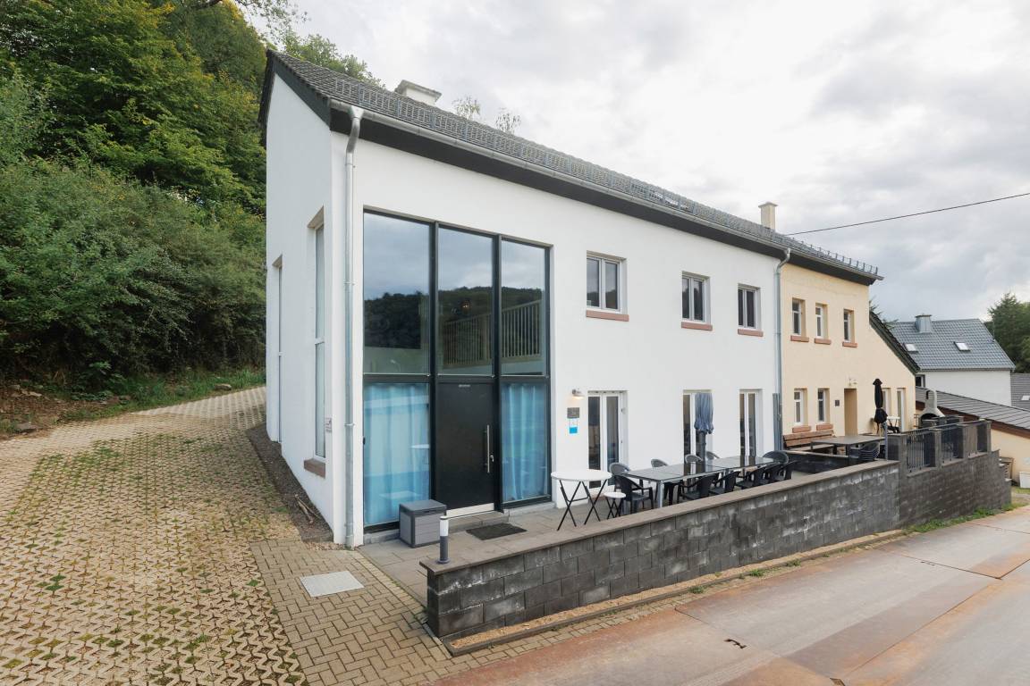 180 M² House ∙ 5 Bedrooms ∙ 16 Guests - Vianden