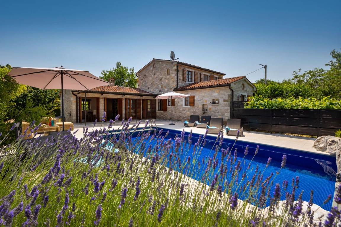 140 M² Villa ∙ 3 Chambres ∙ 6 Personnes - Lopar, Slovenija
