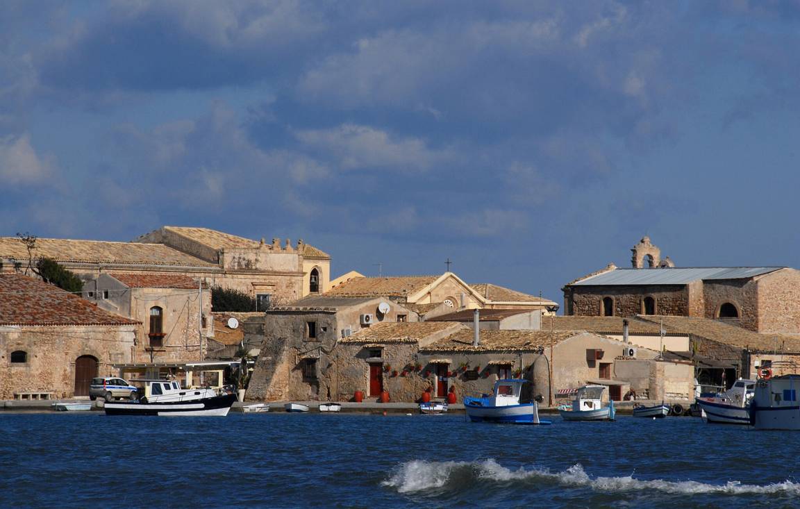 90 M² Apartment ∙ 2 Bedrooms ∙ 5 Guests - Marzamemi