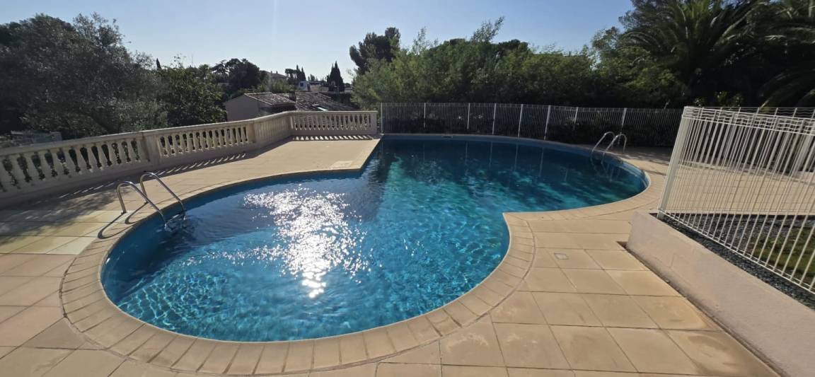 83 M² Apartment ∙ 2 Bedrooms ∙ 6 Guests - Saint-Raphaël