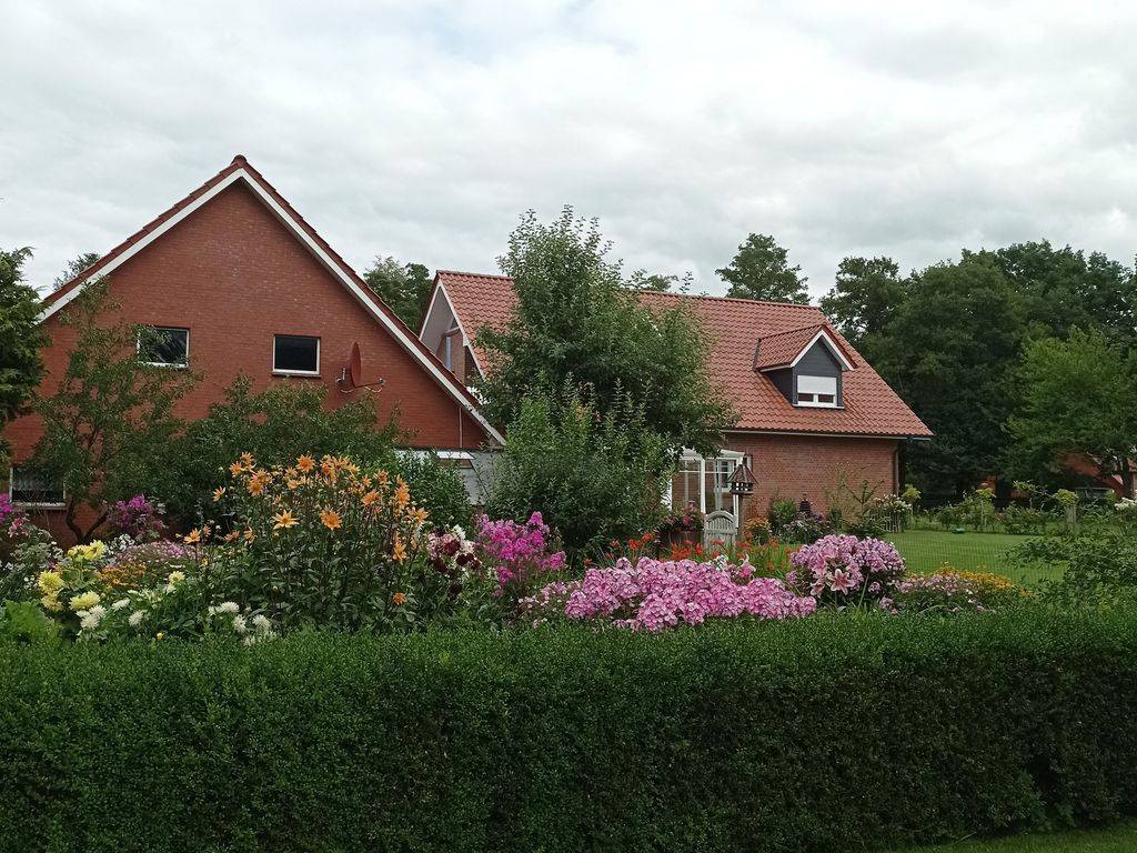 120 M² Ferienwohnung ∙ 1 Schlafzimmer ∙ 5 Gäste - Barßel