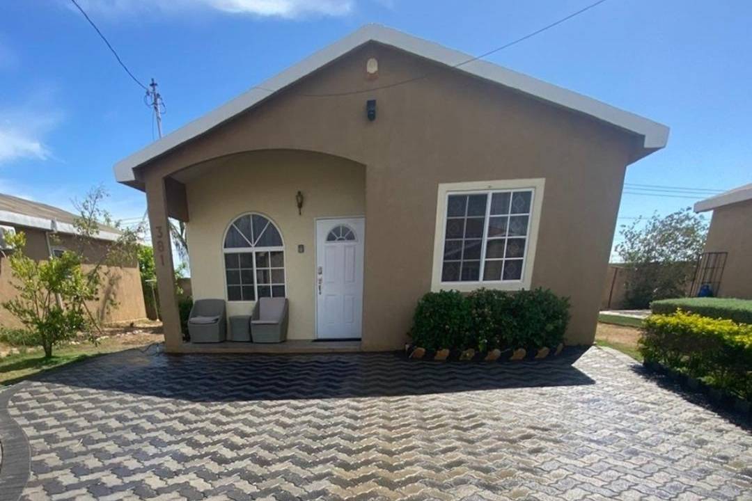 75 M² House ∙ 2 Bedrooms ∙ 4 Guests - Caribbean