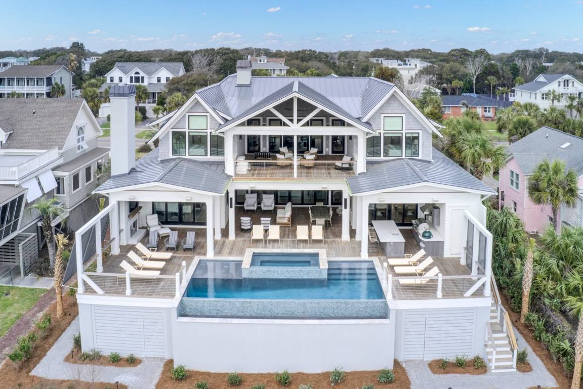 603 M² House ∙ 6 Bedrooms ∙ 12 Guests - Isle of Palms, SC