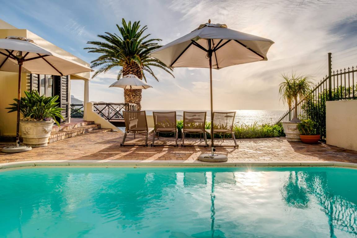 Apartment ∙ 3 Bedrooms ∙ 6 Guests - Camps Bay