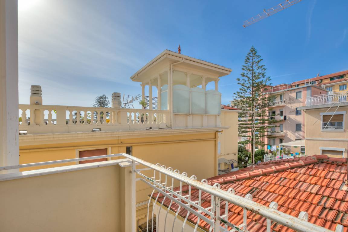 75 M² Appartamento ∙ 2 Camere Da Letto ∙ 5 Ospiti - Sanremo